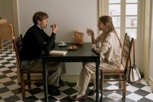 How to compliment a guy on his looks over text? 30 ways to do it in ...